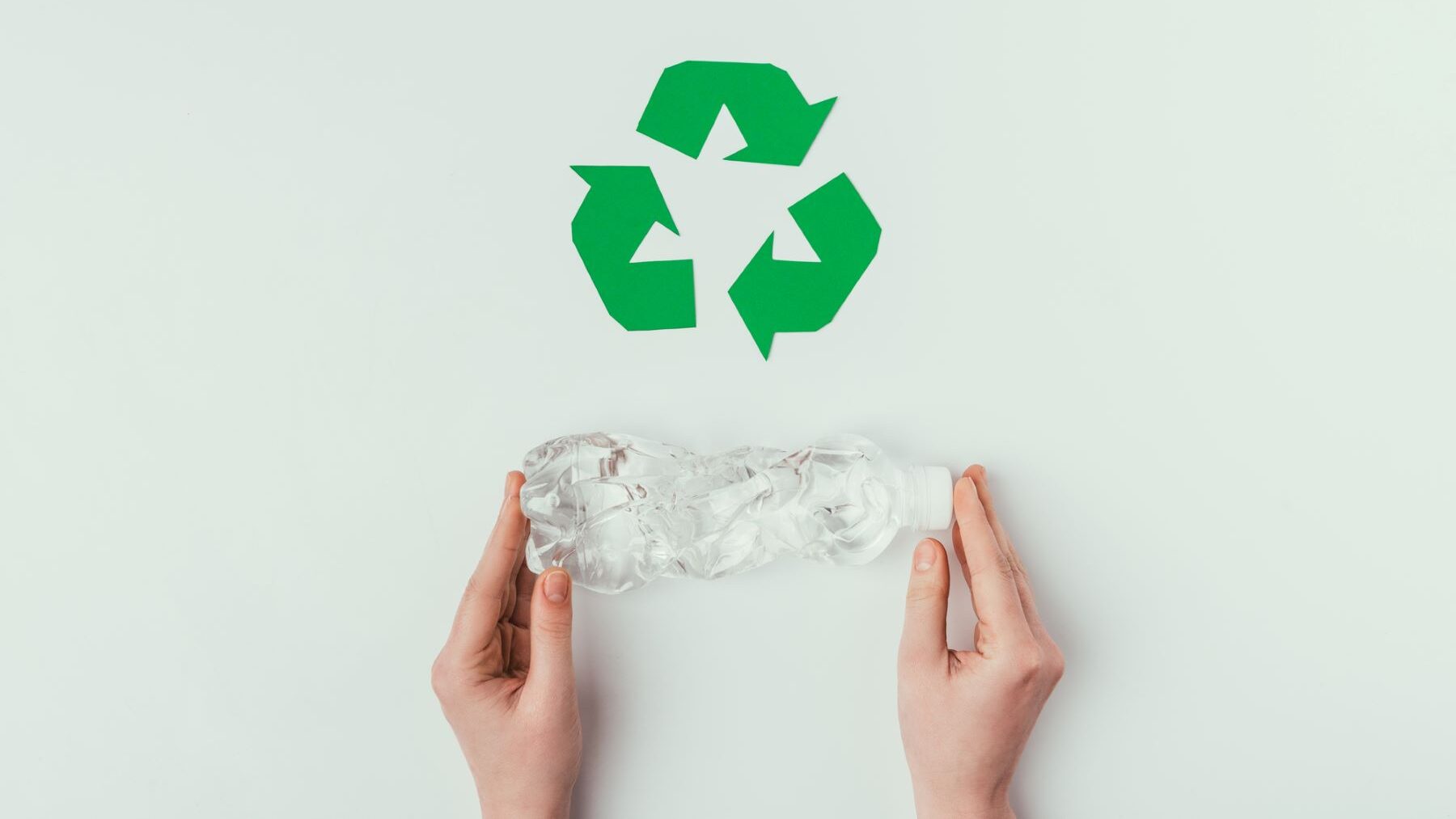 Qué es el símbolo del reciclaje de las botellas de plástico o cinta de ...